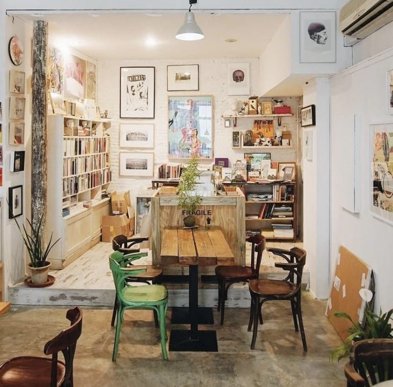 Cuatro cafeterías librerías donde dejar volar tu imaginación - The ...